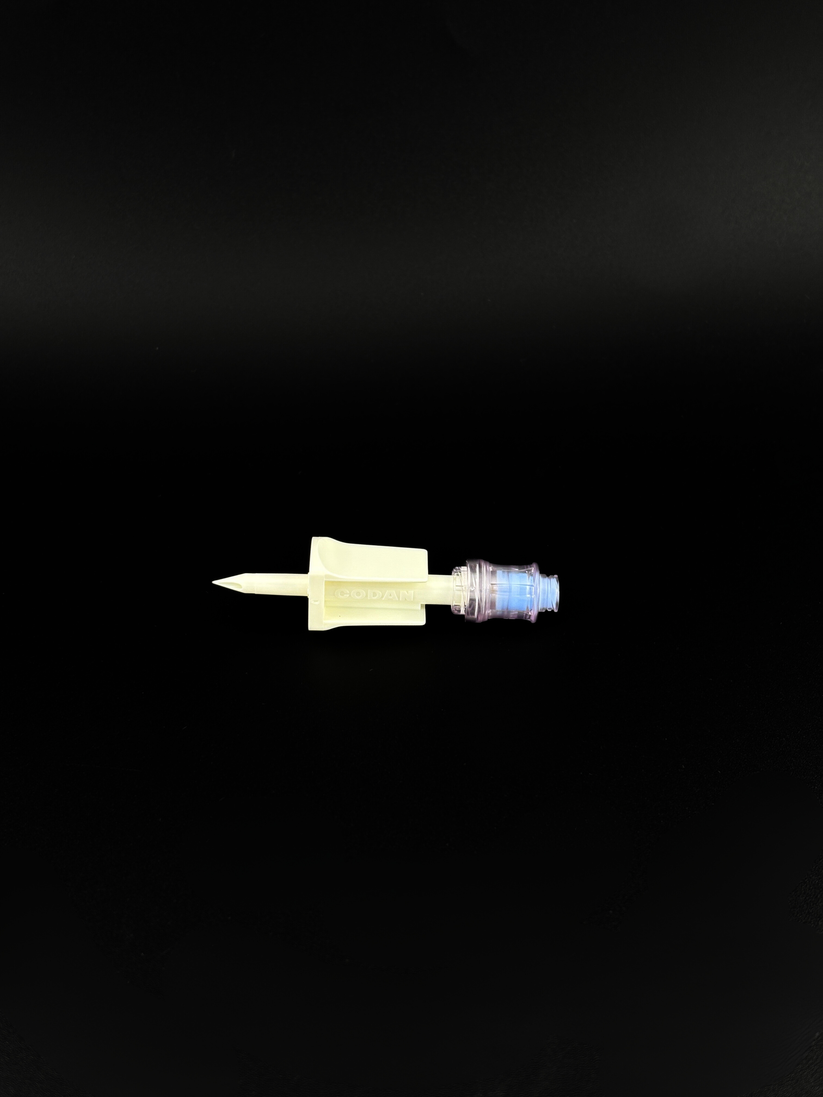Universal Vial Spike with 0.2 µm Air Filter – Peptide Test